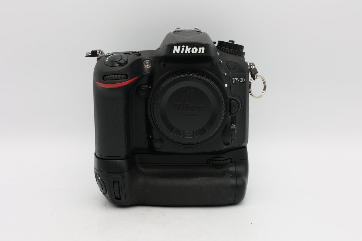 Used Nikon D7200 W/Grip (Good) — Glazer's Camera